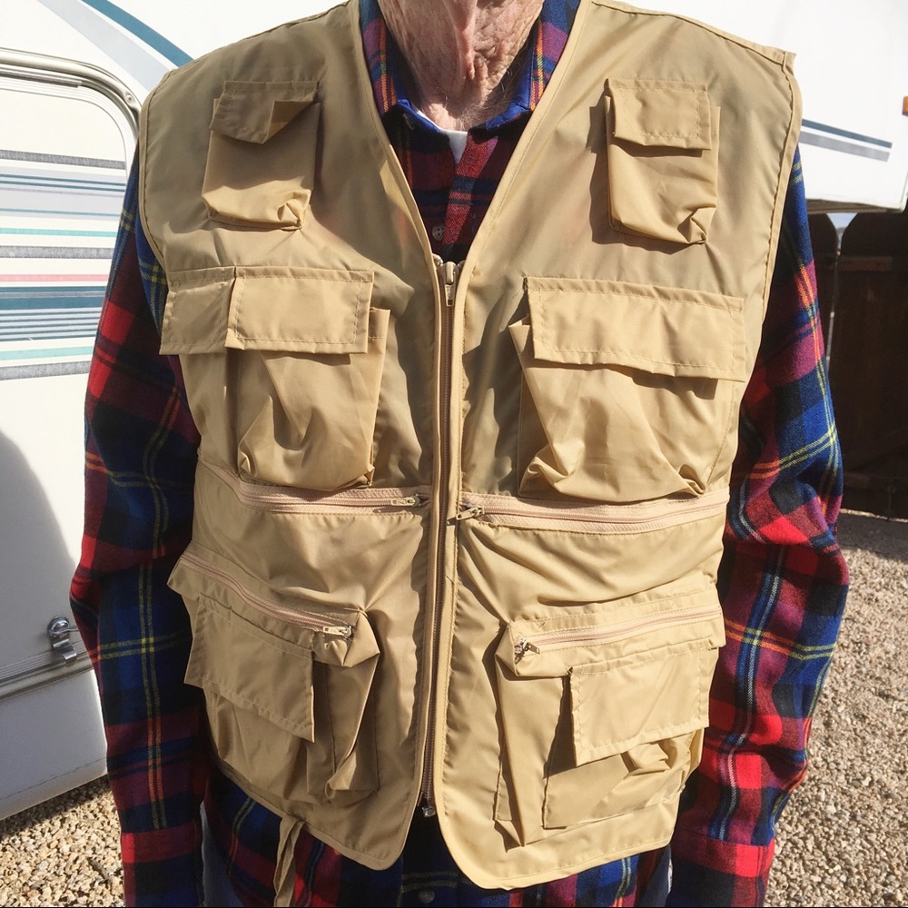 100% Nylon Fishing/Outdoor Adventure Vest - Gem